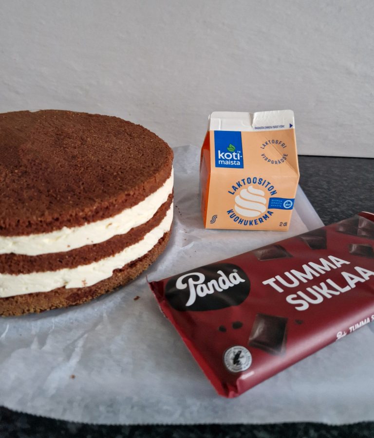 Gluteeniton appelsiini-suklaatäytekakku - Himoleipuri